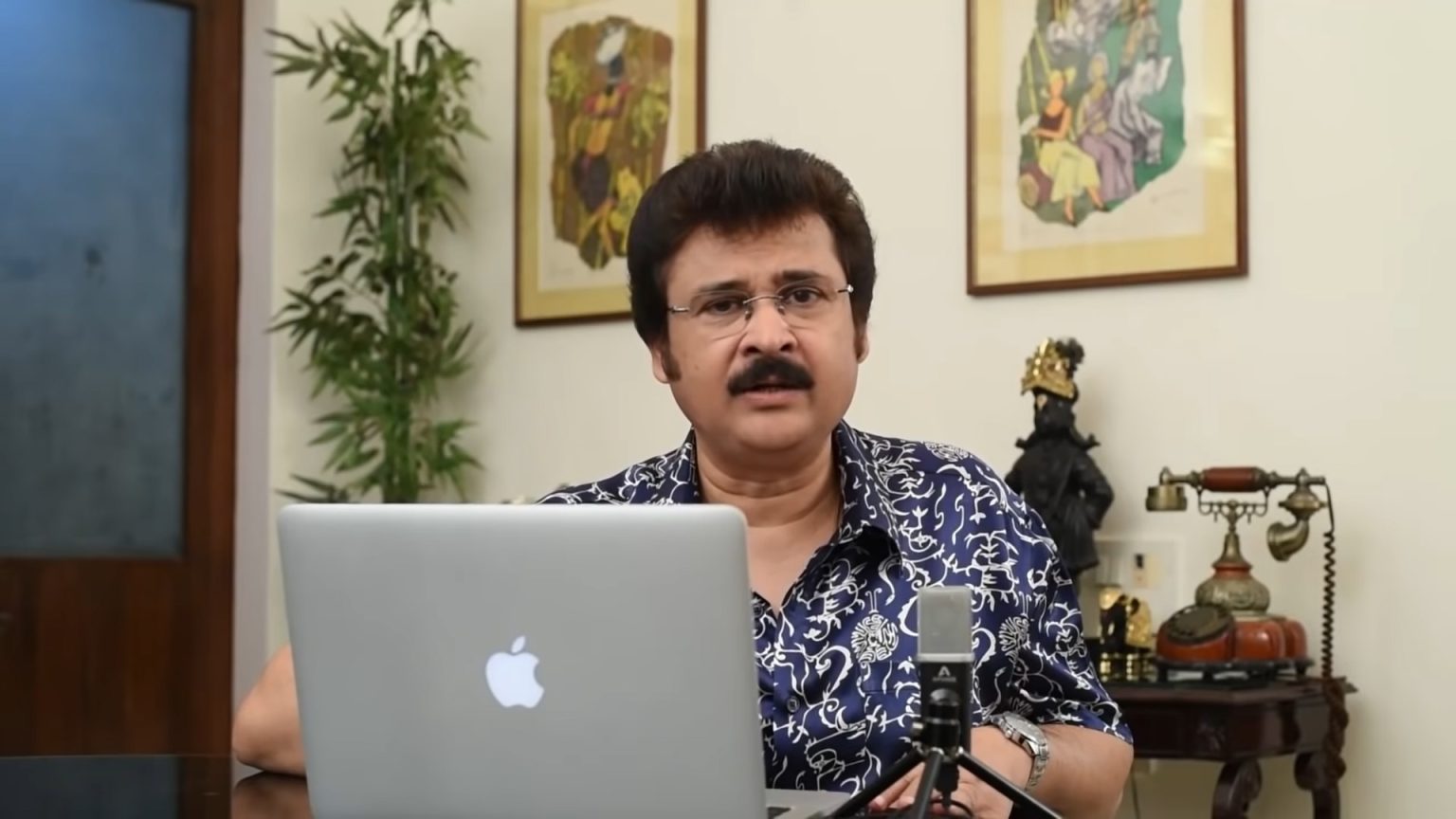 An Ace Civil Servant, A Passionate Singer: Meet Manu Kumar Srivastava ...