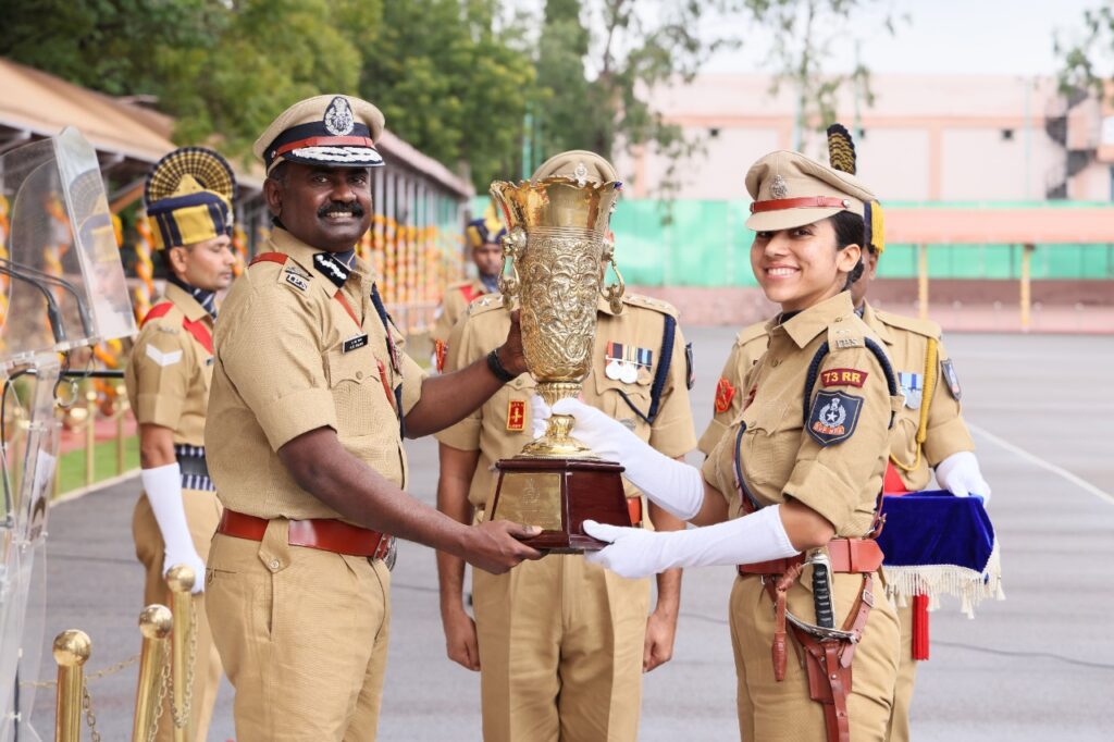 Punjab-Cadre Woman IPS Officer Dr. Darpan Ahluwalia Received PM's Baton ...
