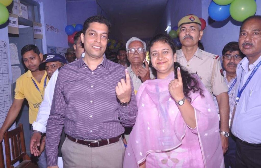 IAS Ritu Maheshwari Has Four Responsibilities Now - Noida CEO, Greater ...