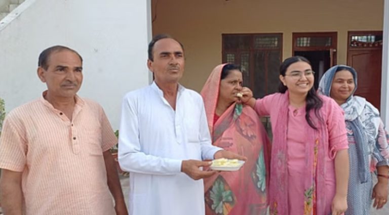 Komal Punia: The IPS Officer Who Pursued Her IAS Dream & Conquered UPSC ...