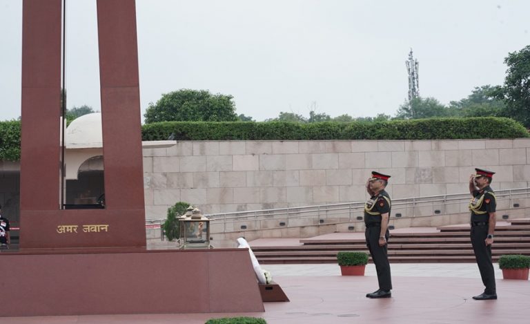 Elite Commando-Turned-Strategist: Lt Gen Pushpendra Singh Takes Charge ...